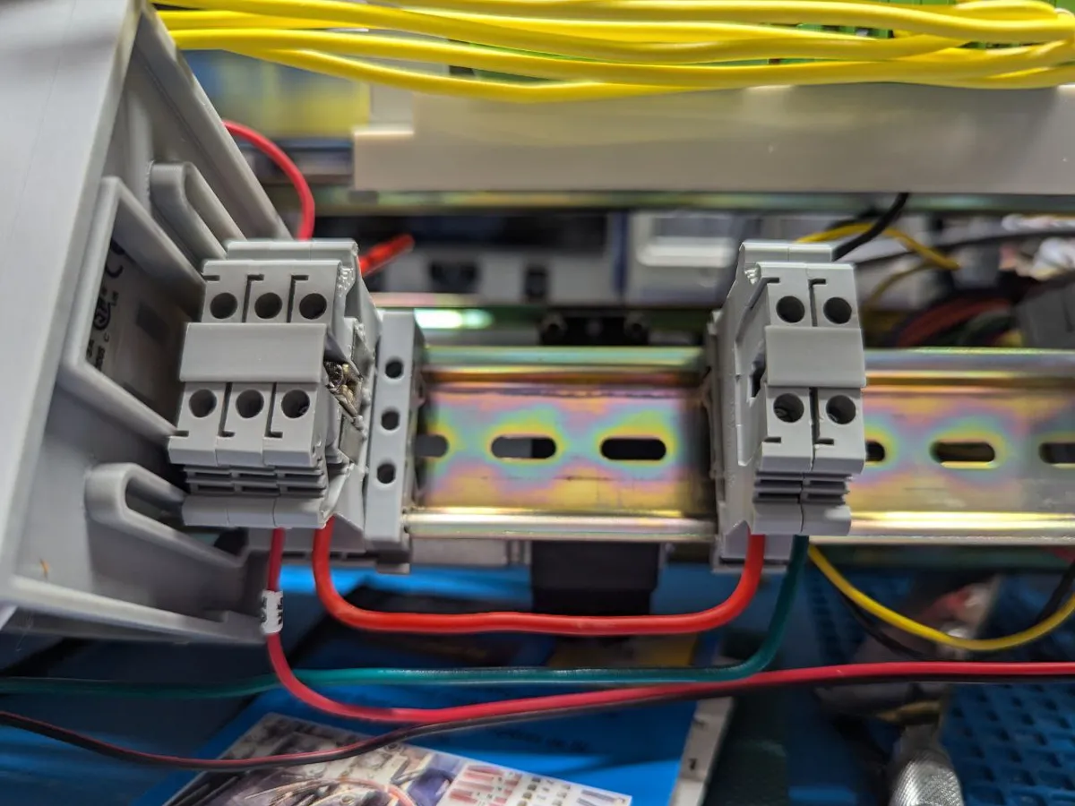 DIN Rail UK5N Terminal Block Label Strip by OlefinMakes MakerWorld ...