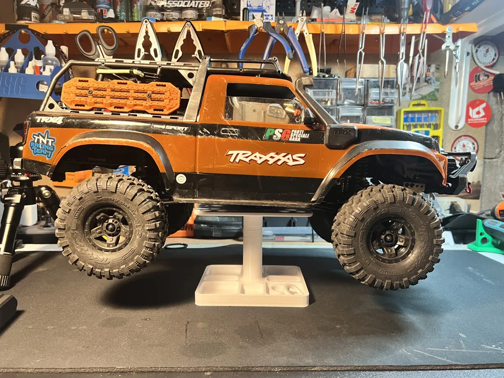 Stand for RC model cars with flat top - Free 3D Print Model - MakerWorld