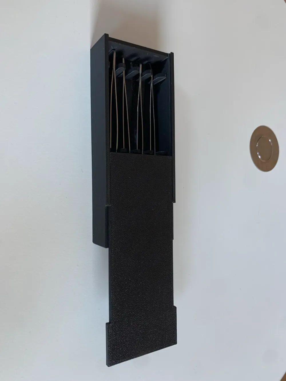 tweezer travel case (no supports needed) by ADutchEagle - MakerWorld