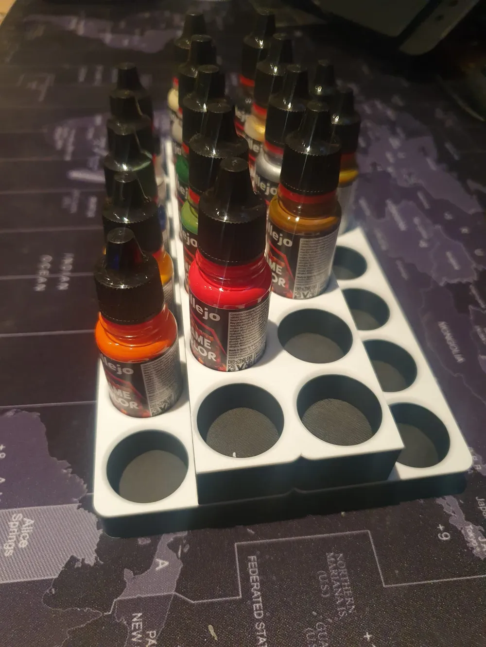 Vallejo paint holder models Remixed by ivioi2e2 MakerWorld: Download ...