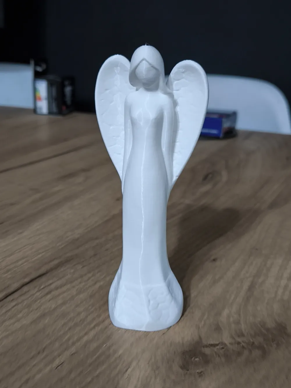 Angel Figurine – Graceful Decorative Sculpture by Getprinted3D MakerWorld: Download Free 3D Models