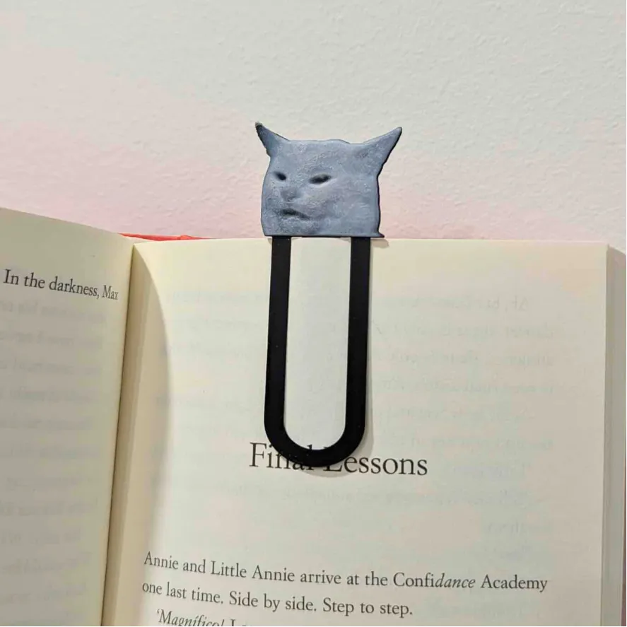 Confused Cat Meme Slip-On Bookmark - Free 3D Print Model - MakerWorld