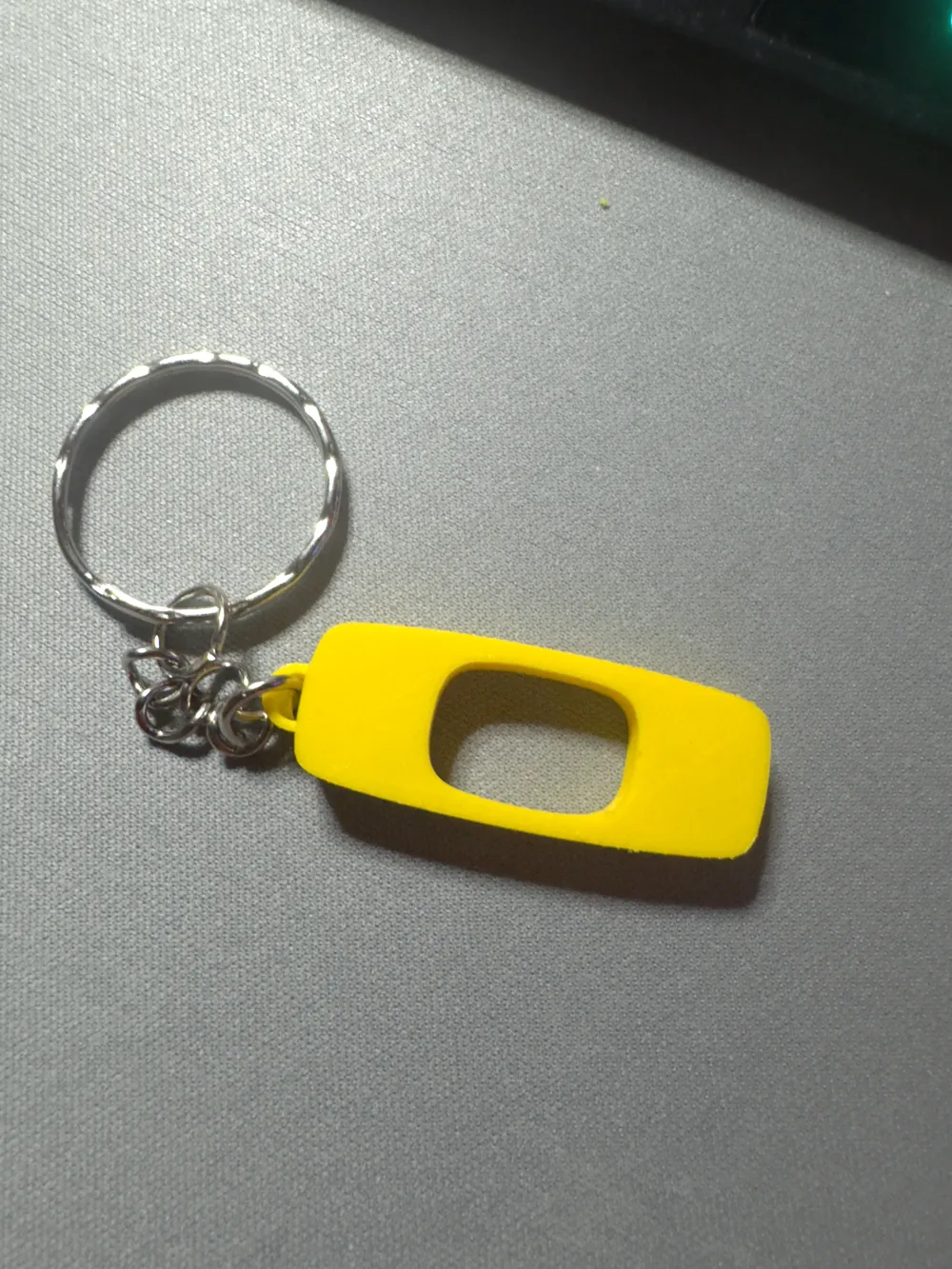 Oakley logo keychain by APC82MakerWorld: Download Free 3D Models