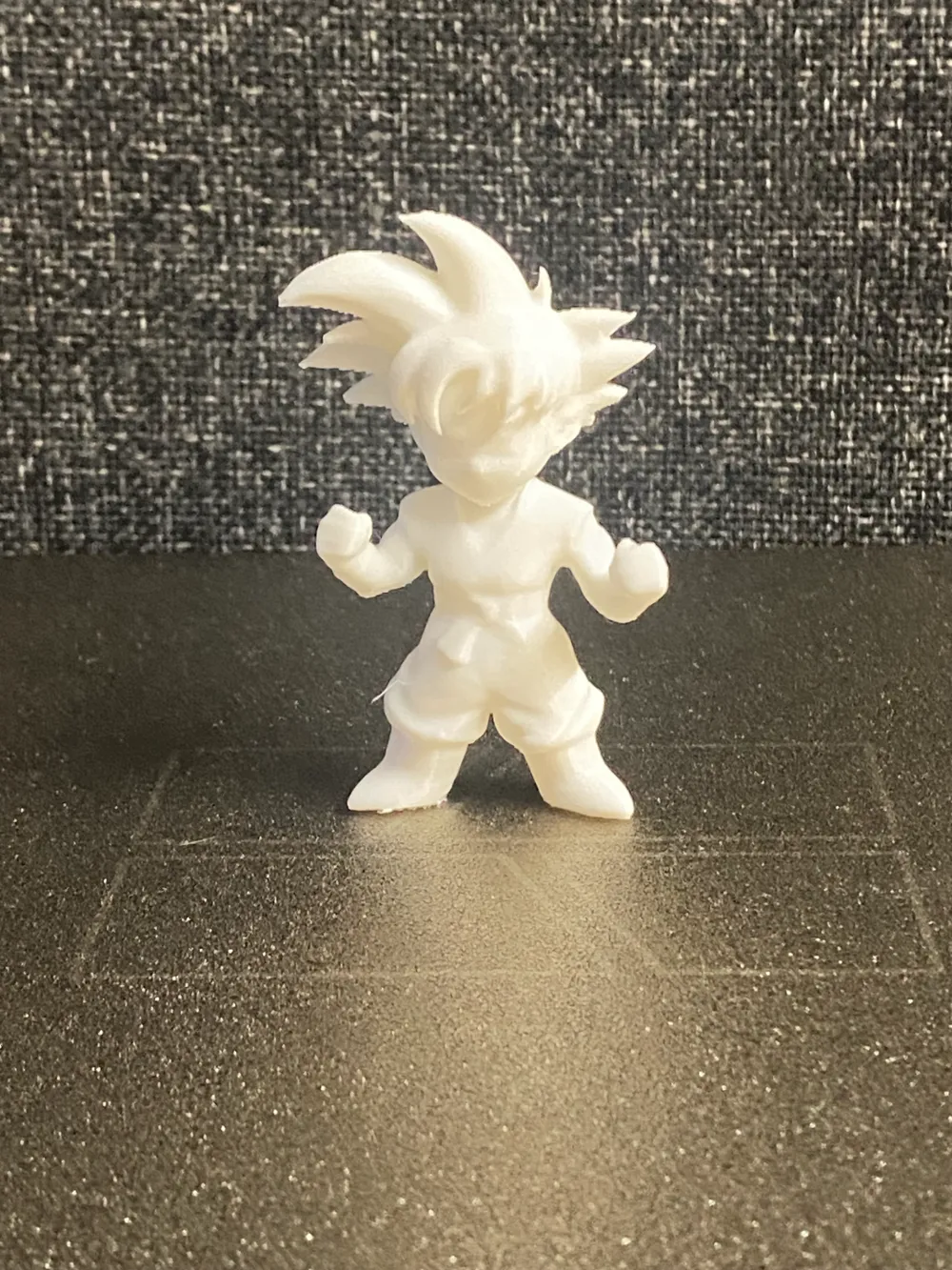 Goku de escritorio por Morganja - MakerWorld