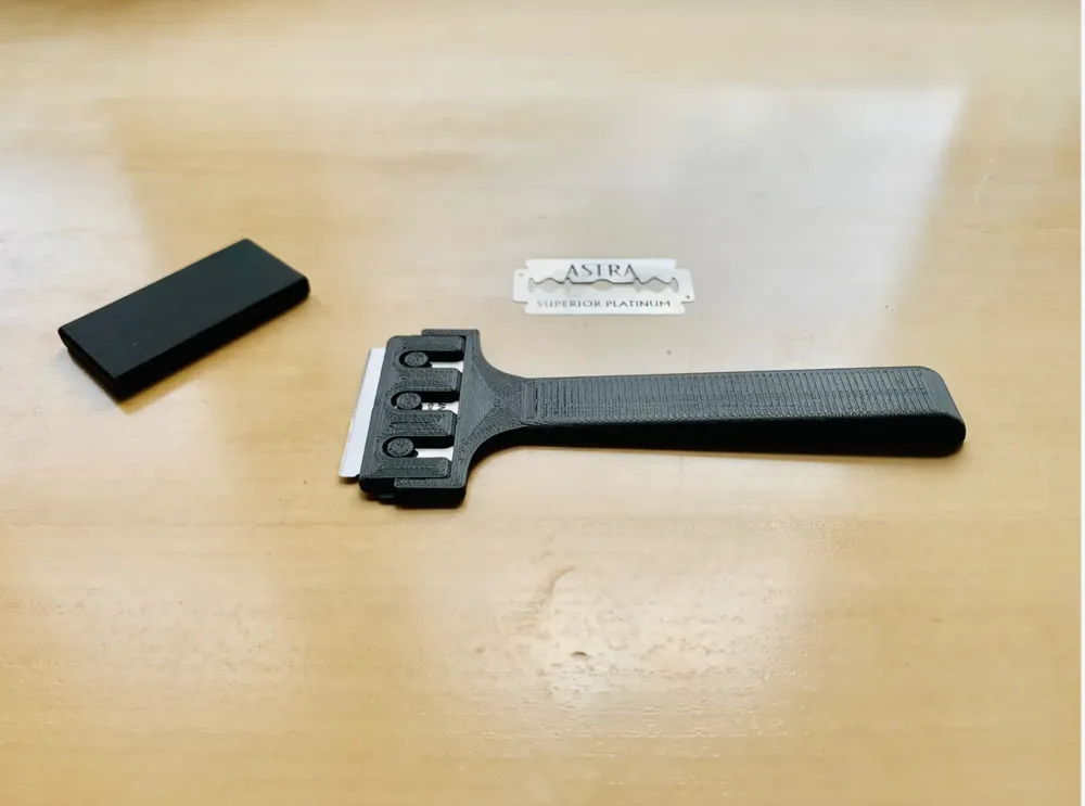 Safety Razor Blade Scraper - Free 3D Print Model - MakerWorld