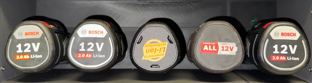 Bosch 12V Battery holder and charging socket by Stefan - MakerWorld