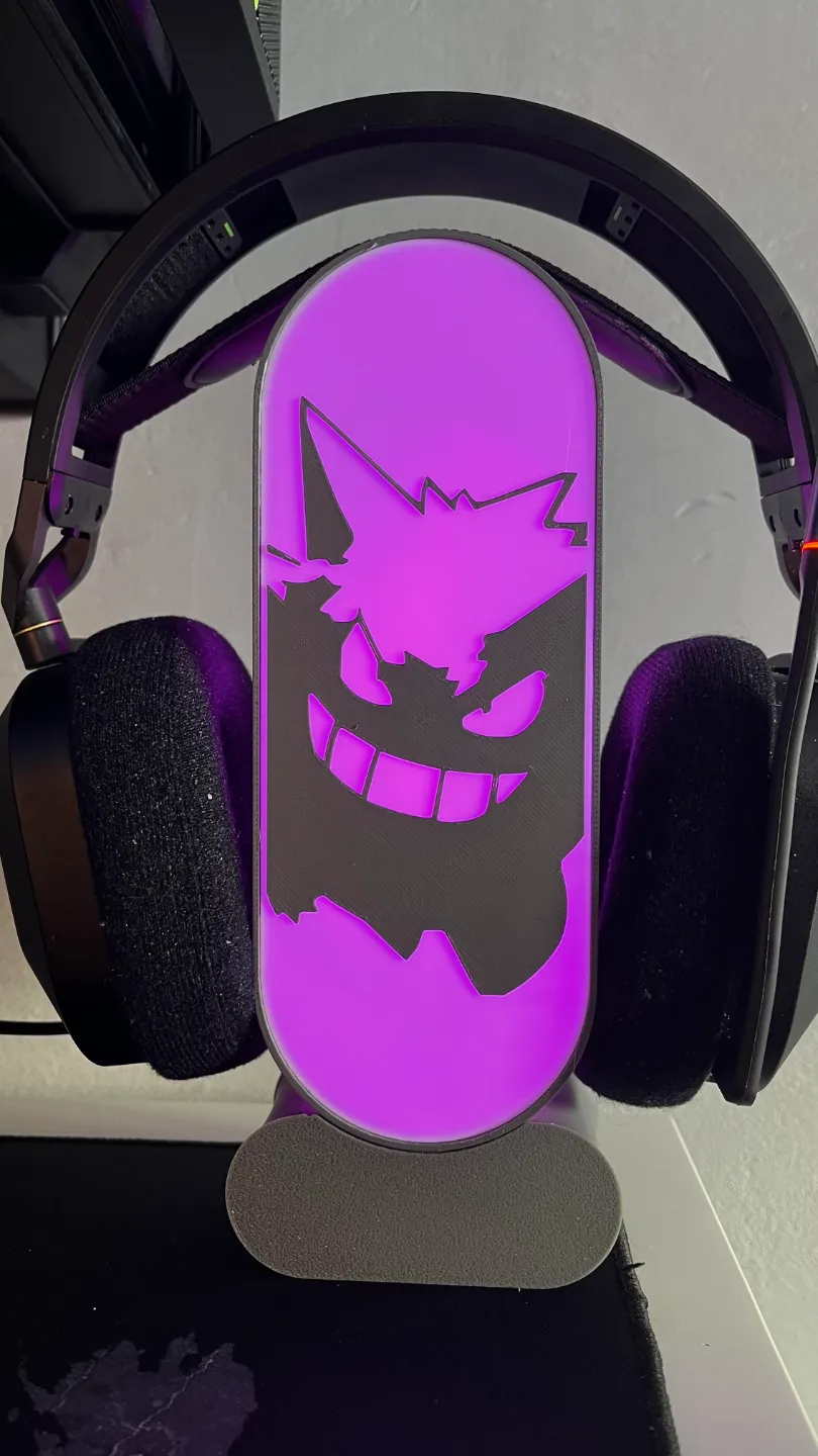 Headphone stand lightbox with replaceable front by P3D Design ...