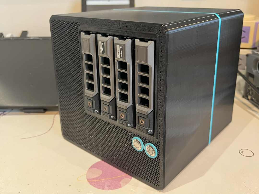 A minimalist ITX (170*170) 4-bay NAS case using Dell hard drive caddies (compatible with ...