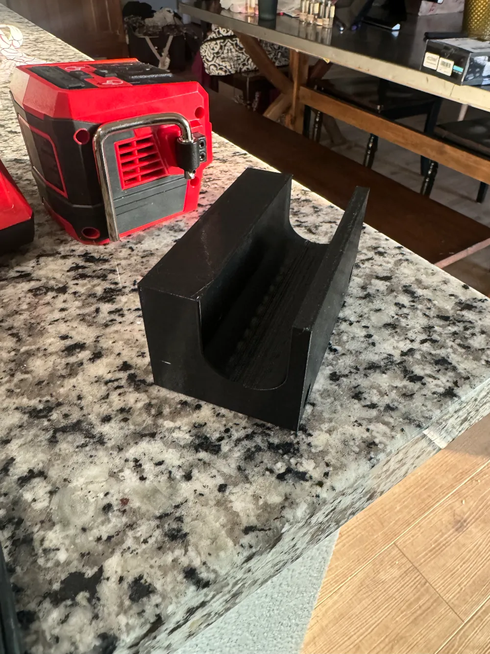 M18 Rocket Light Wall Mount by hpixelpower - MakerWorld