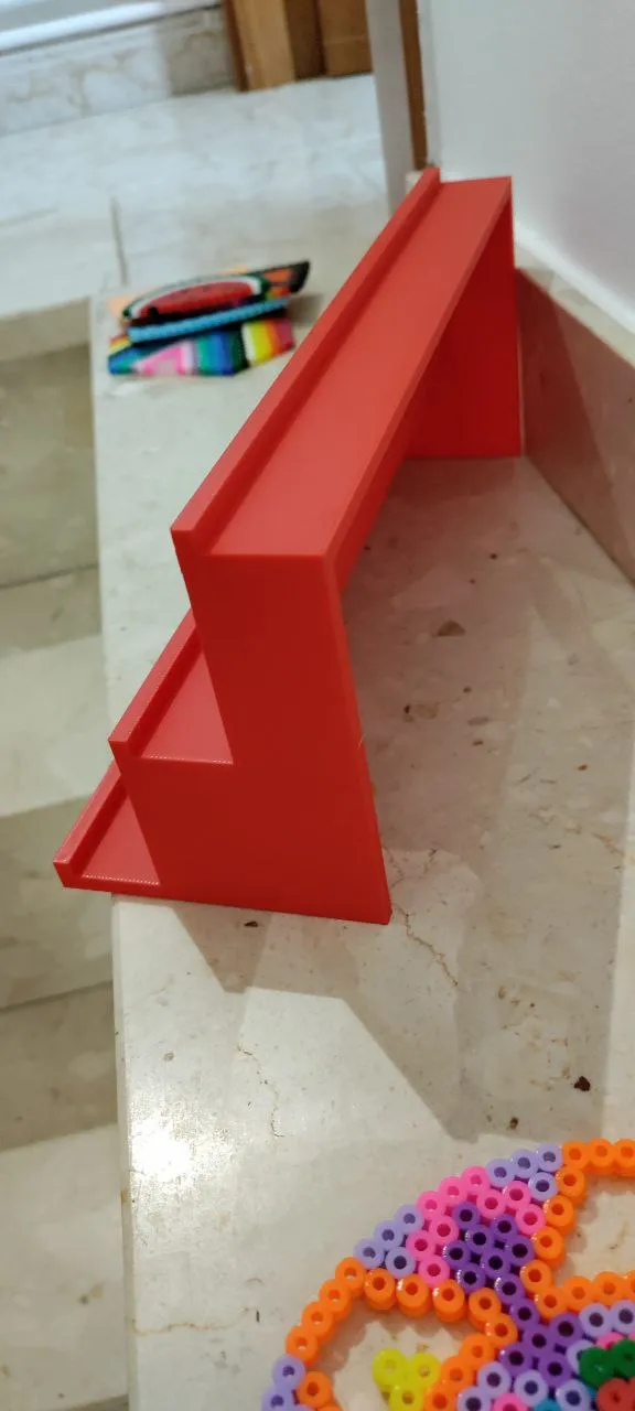 Exhibition shelf near the wall by Mestremiqu3l - MakerWorld