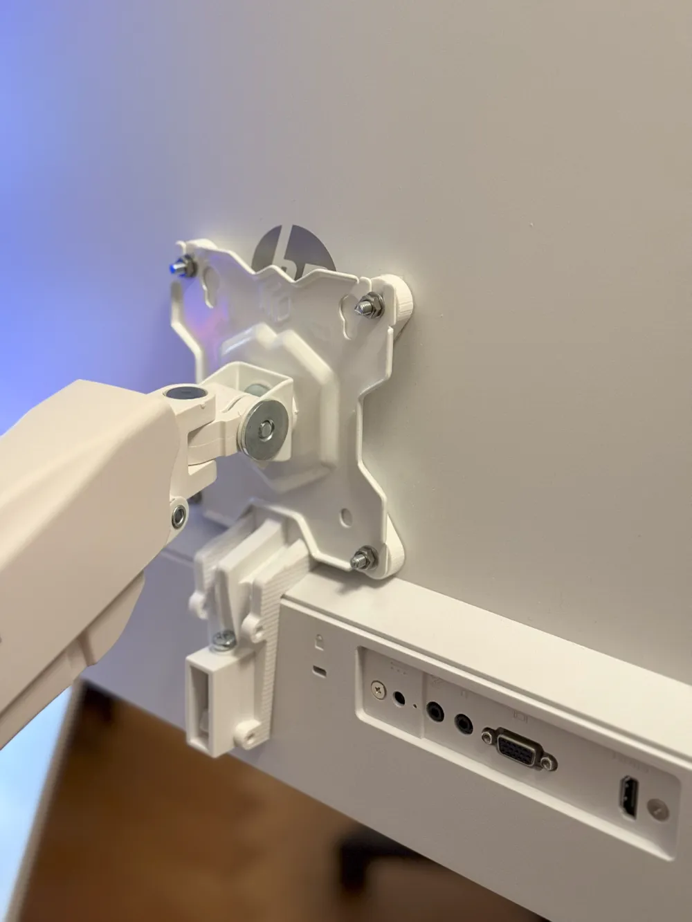 HP 524/527 SA and SF monitors elevated VESA Mount - Free 3D Print Model ...