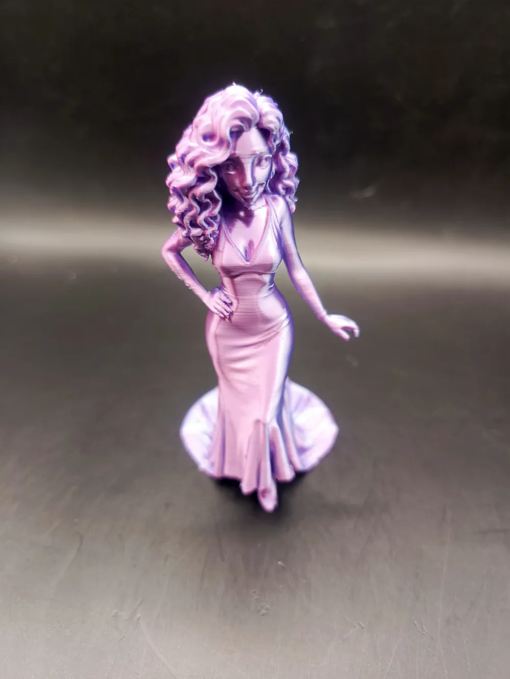 Elegant lady figure - Free 3D Print Model - MakerWorld