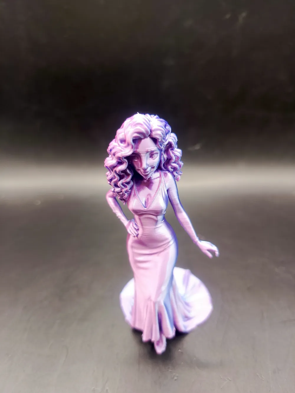 Elegant lady figure - Free 3D Print Model - MakerWorld