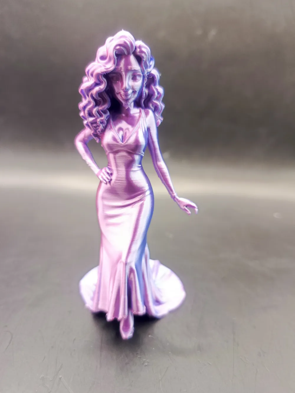 Elegant lady figure - Free 3D Print Model - MakerWorld