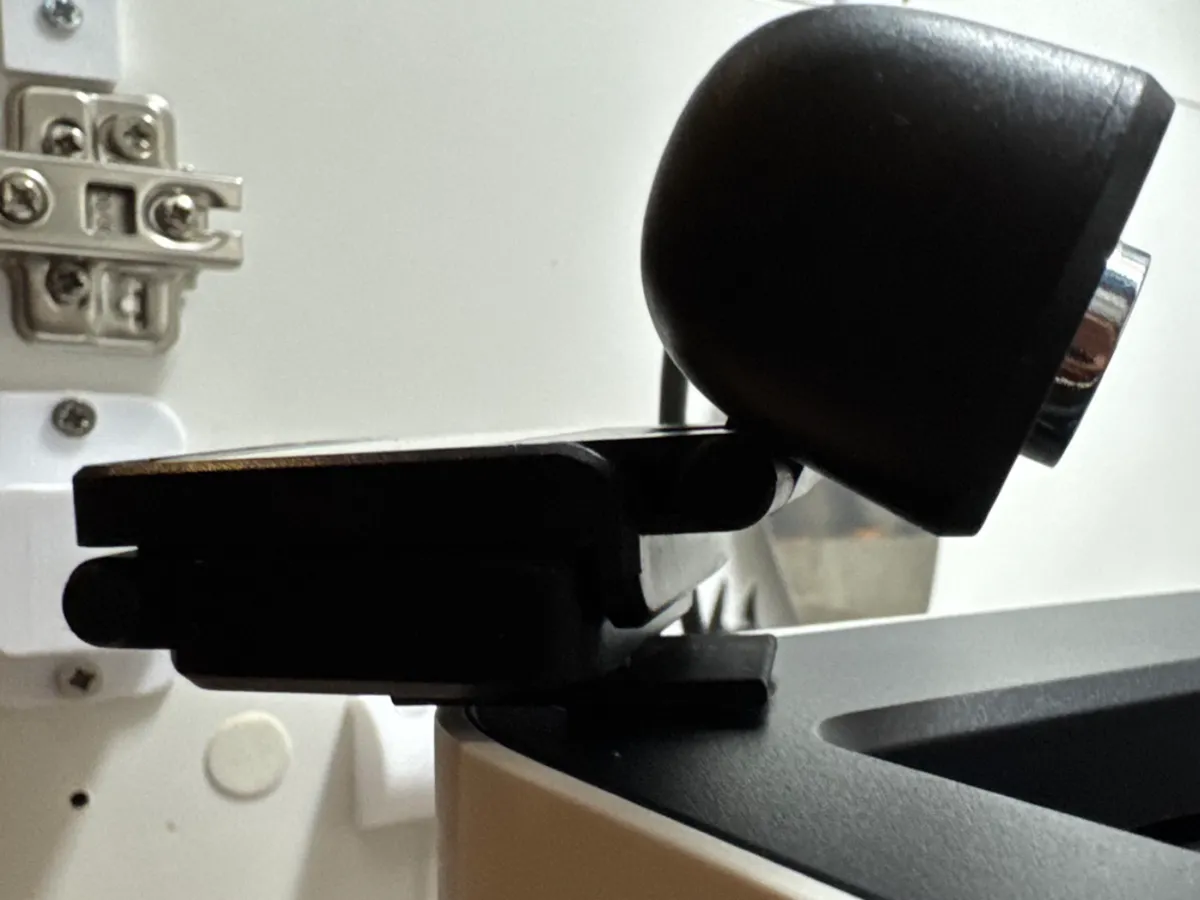 Snapmaker U1 Webcam Snap-on Mount - Free 3D Print Model - MakerWorld