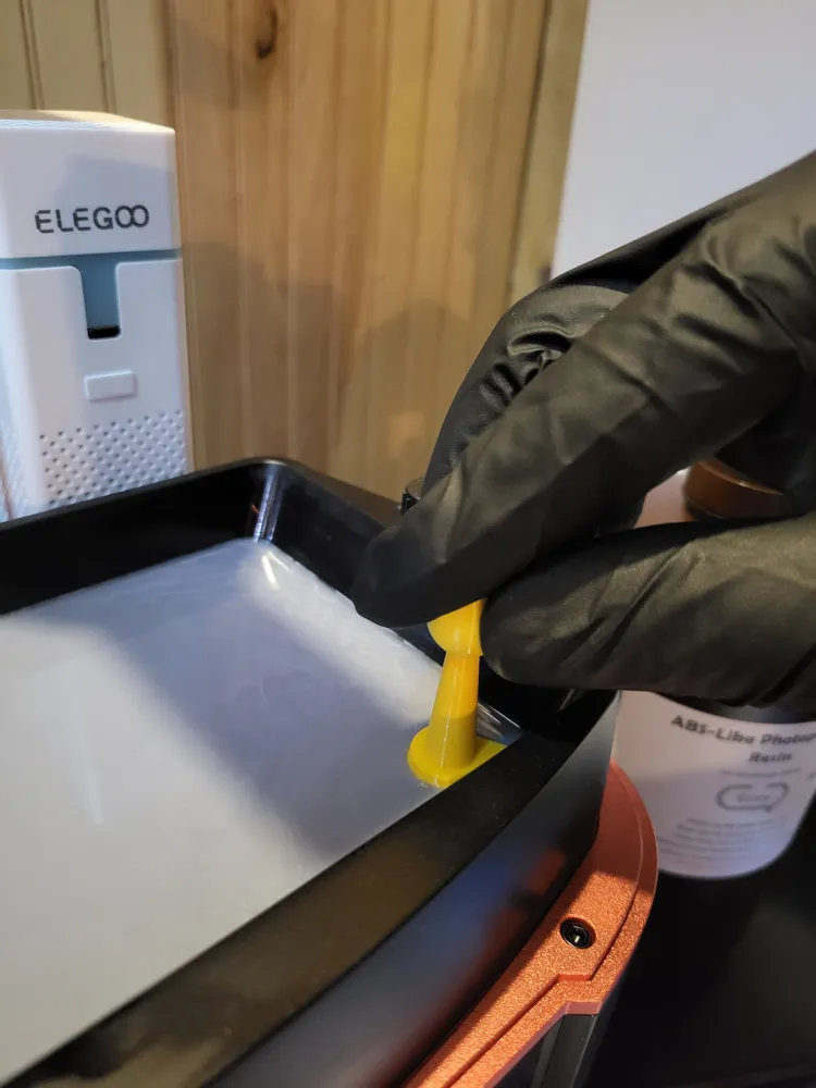 Resin Vat Cleaning Pawn by The3DHobbyist MakerWorld: Download Free 3D ...