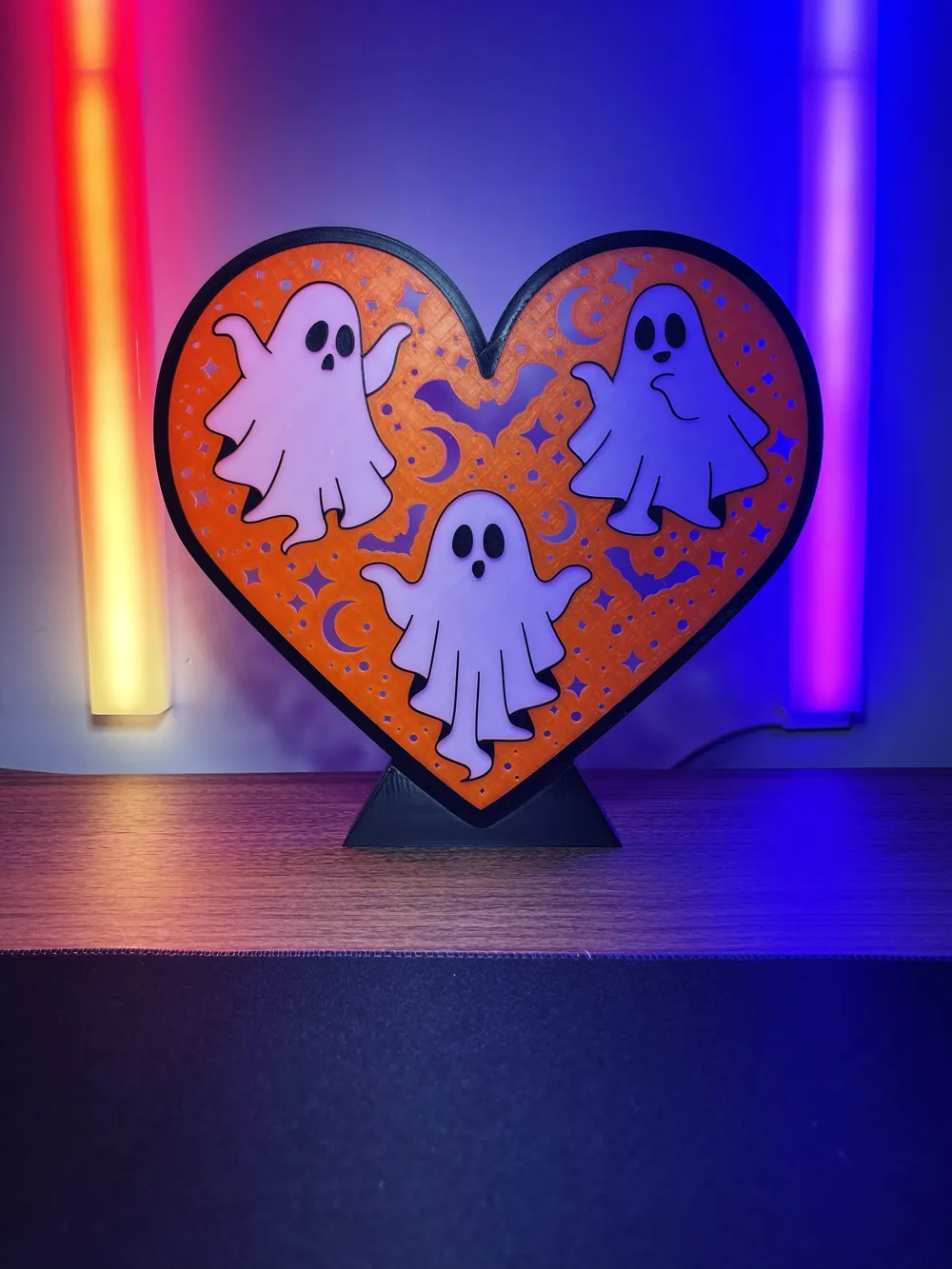 Heart Ghosts – Halloween Spooky Decor - Free 3D Print Model - MakerWorld