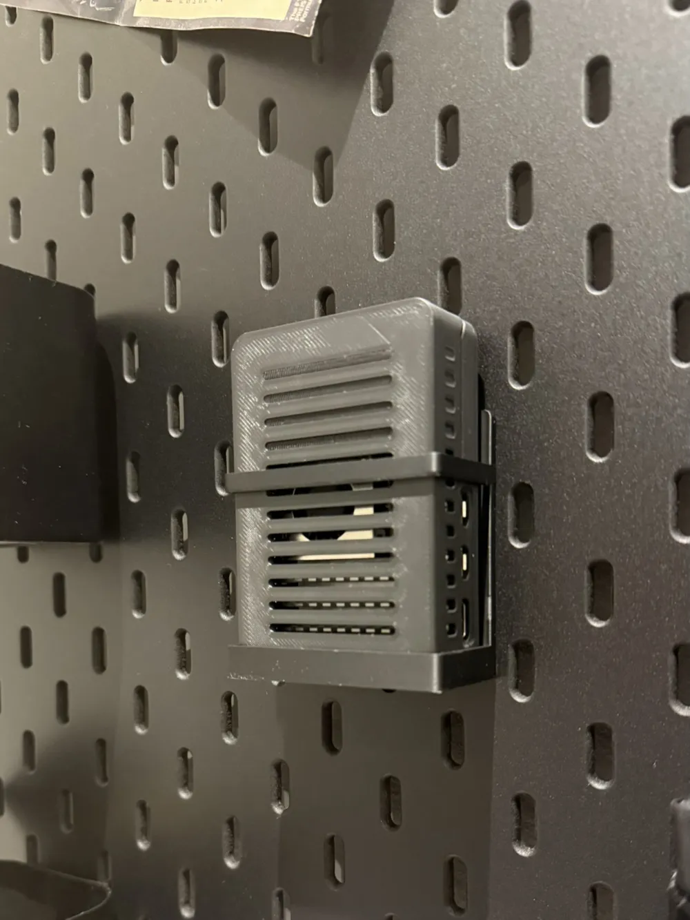 Skadis Pi Holder by Sacky MakerWorld: Download Free 3D Models