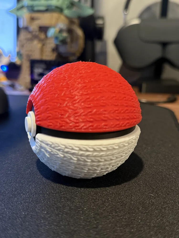 Knitted Pokeball - Twist lock - no glue required by Chris's Print Lab ...