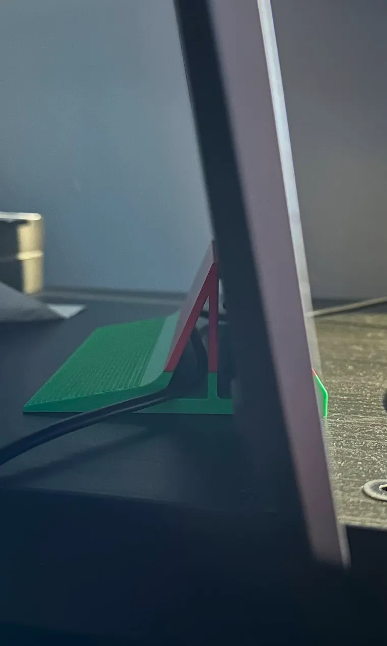Vertical laptop stand - Lenovo ThinkBook 15 G2 ITL by RandomShape ...