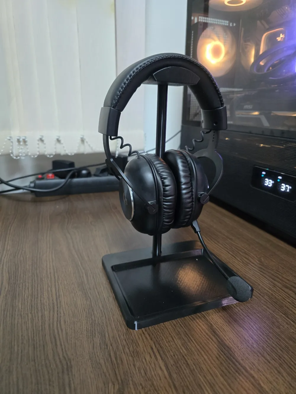 Headphone Stand TZ Design - Free 3D Print Model - MakerWorld