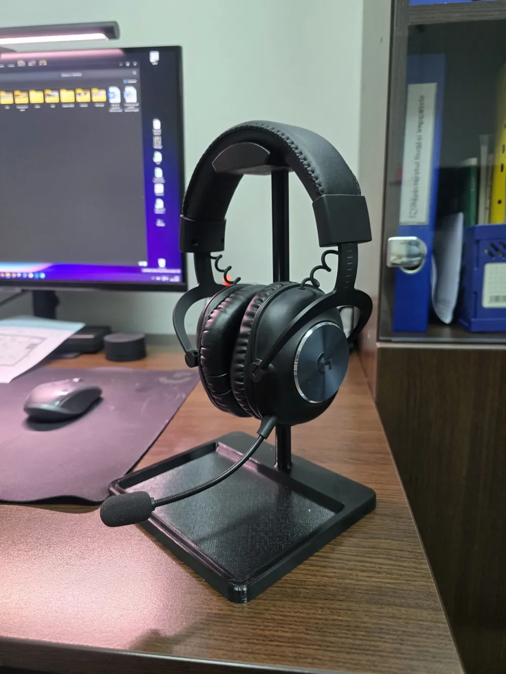 Headphone Stand TZ Design - Free 3D Print Model - MakerWorld
