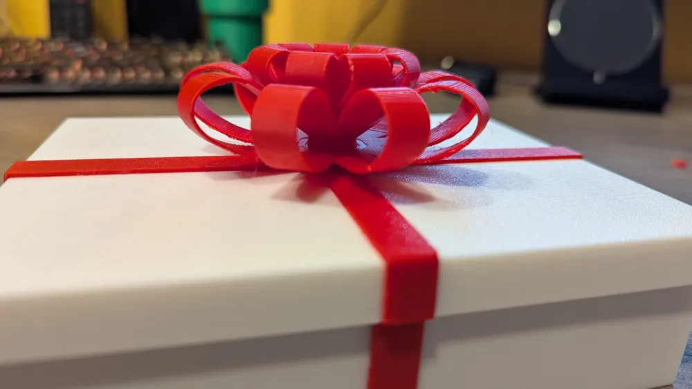Wide Gift Box with Bow - Free 3D Print Model - MakerWorld