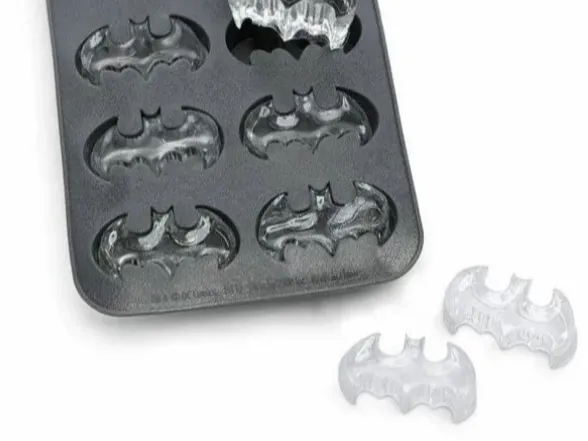 Batman Logo Ice Tray by 3D Builder Kev MakerWorld: Download Free 3D Models