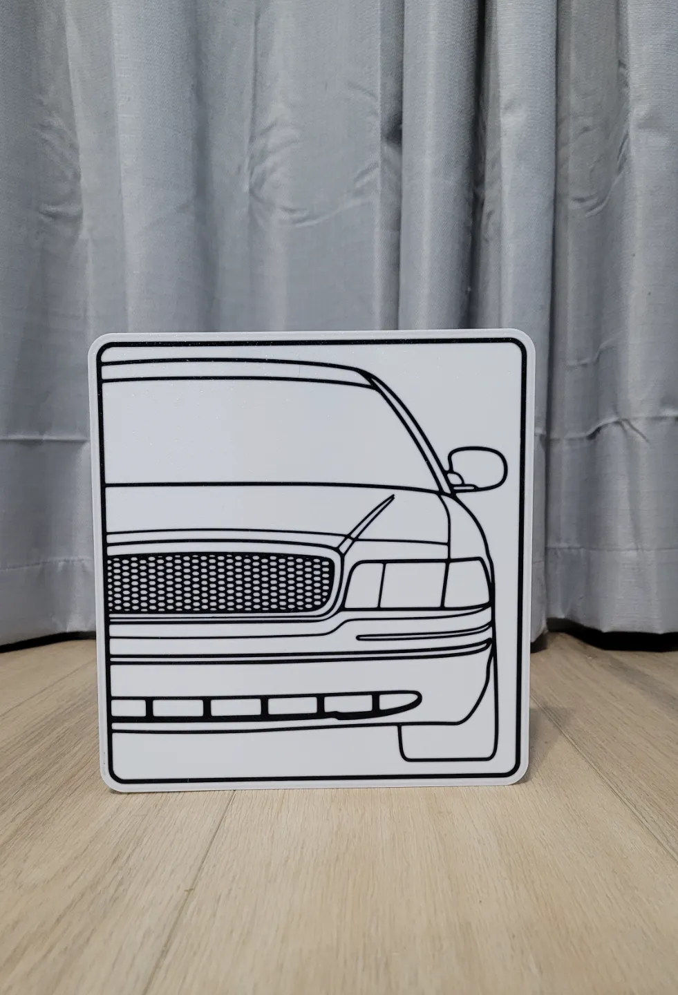 Crown Victoria Silhouette light box by Nostalgicprints - MakerWorld
