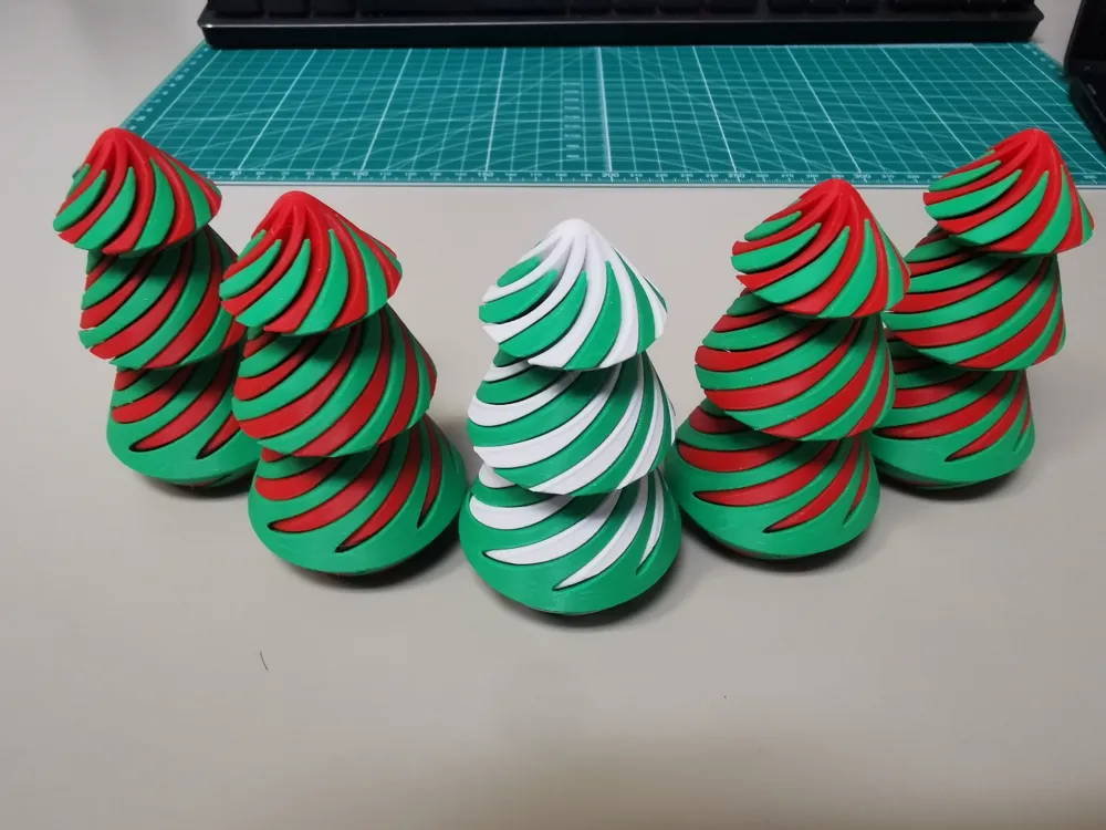 Impossible Passthrough Christmas tree - Free 3D Print Model - MakerWorld