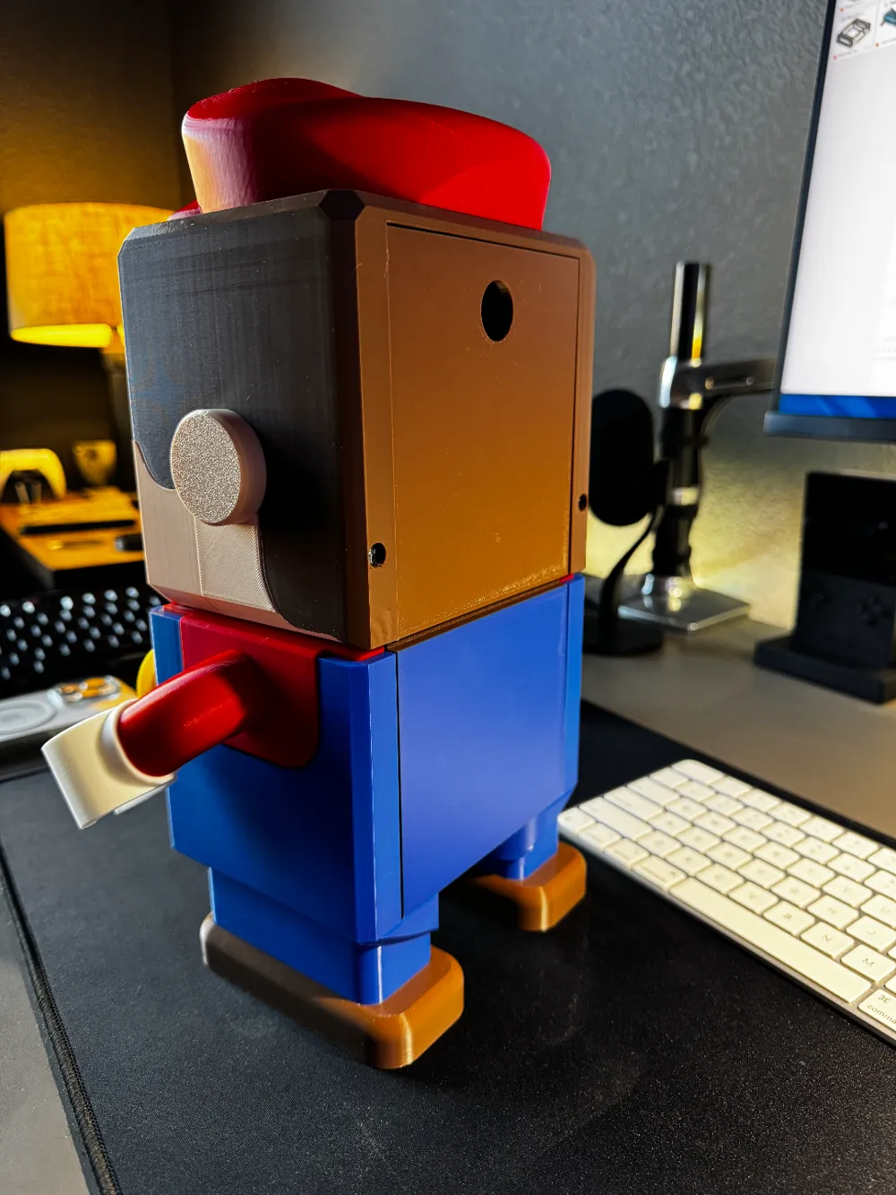 Mario Tissue Dispenser Backplate Adapter by Automaatio - MakerWorld