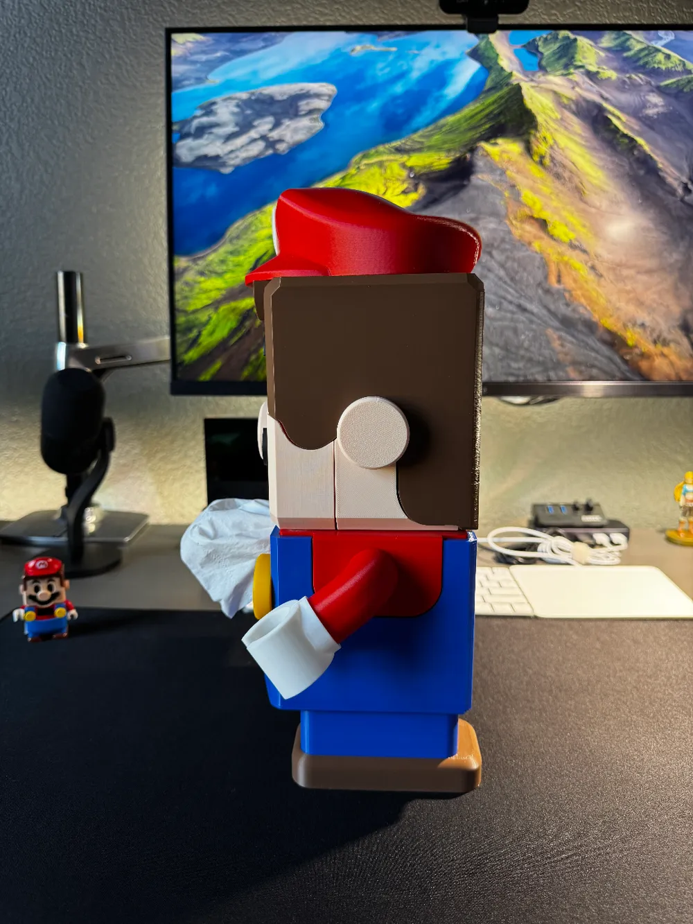 Mario Tissue Dispenser Backplate Adapter by Automaatio - MakerWorld