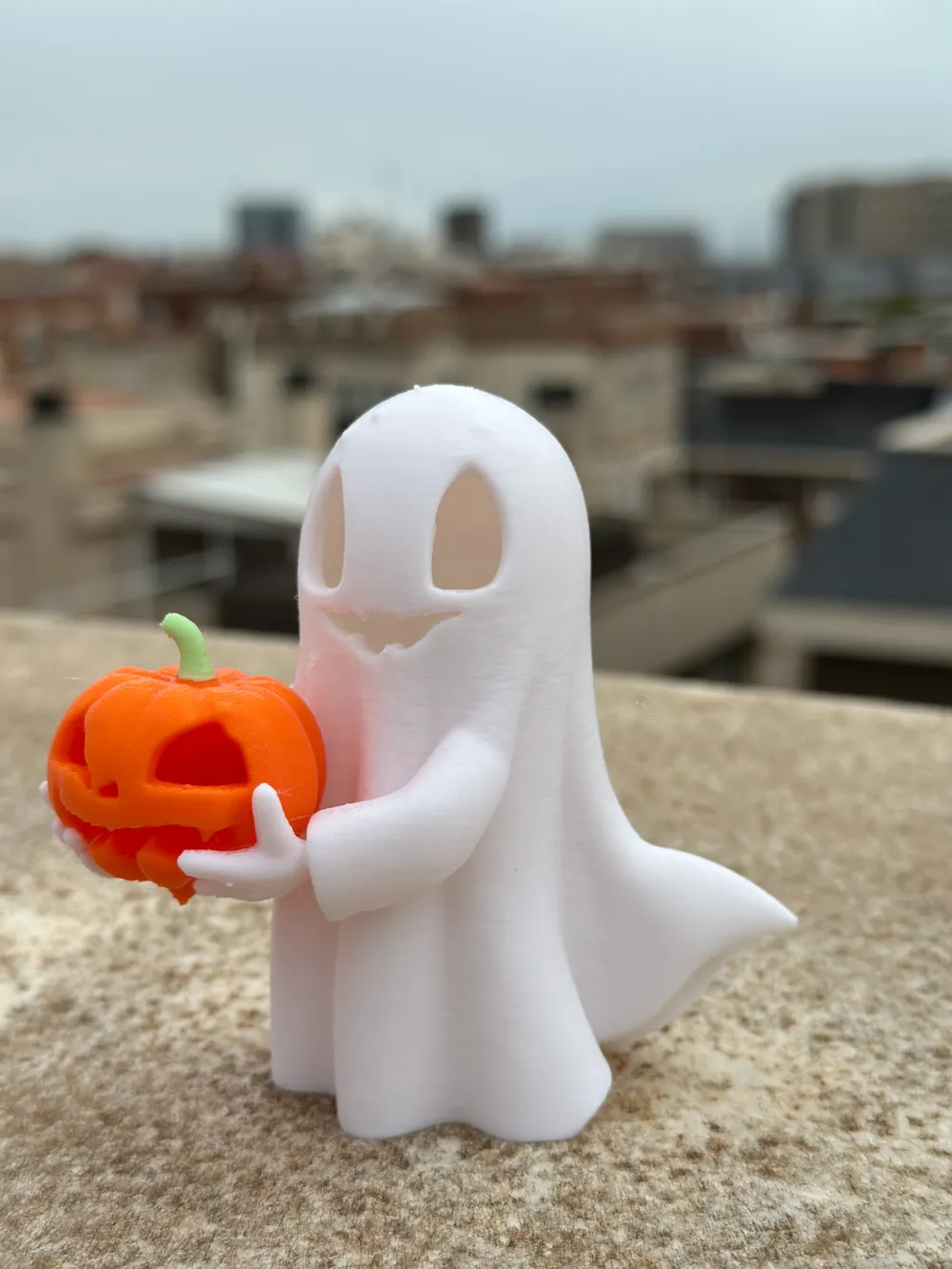 Cheeky Ghost with Pumpkin - Free 3D Print Model - MakerWorld