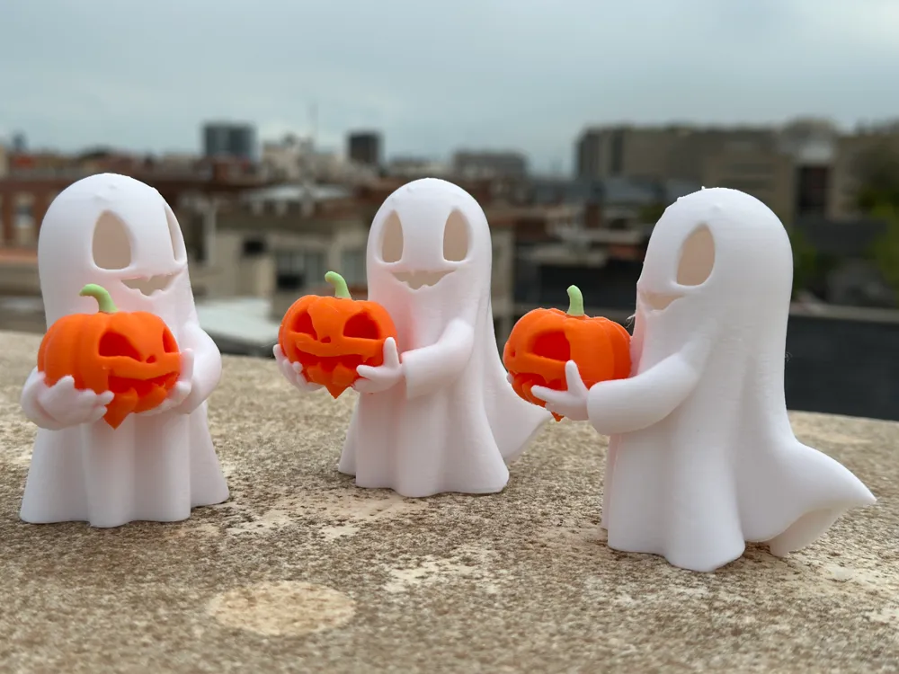 Cheeky Ghost with Pumpkin - Free 3D Print Model - MakerWorld