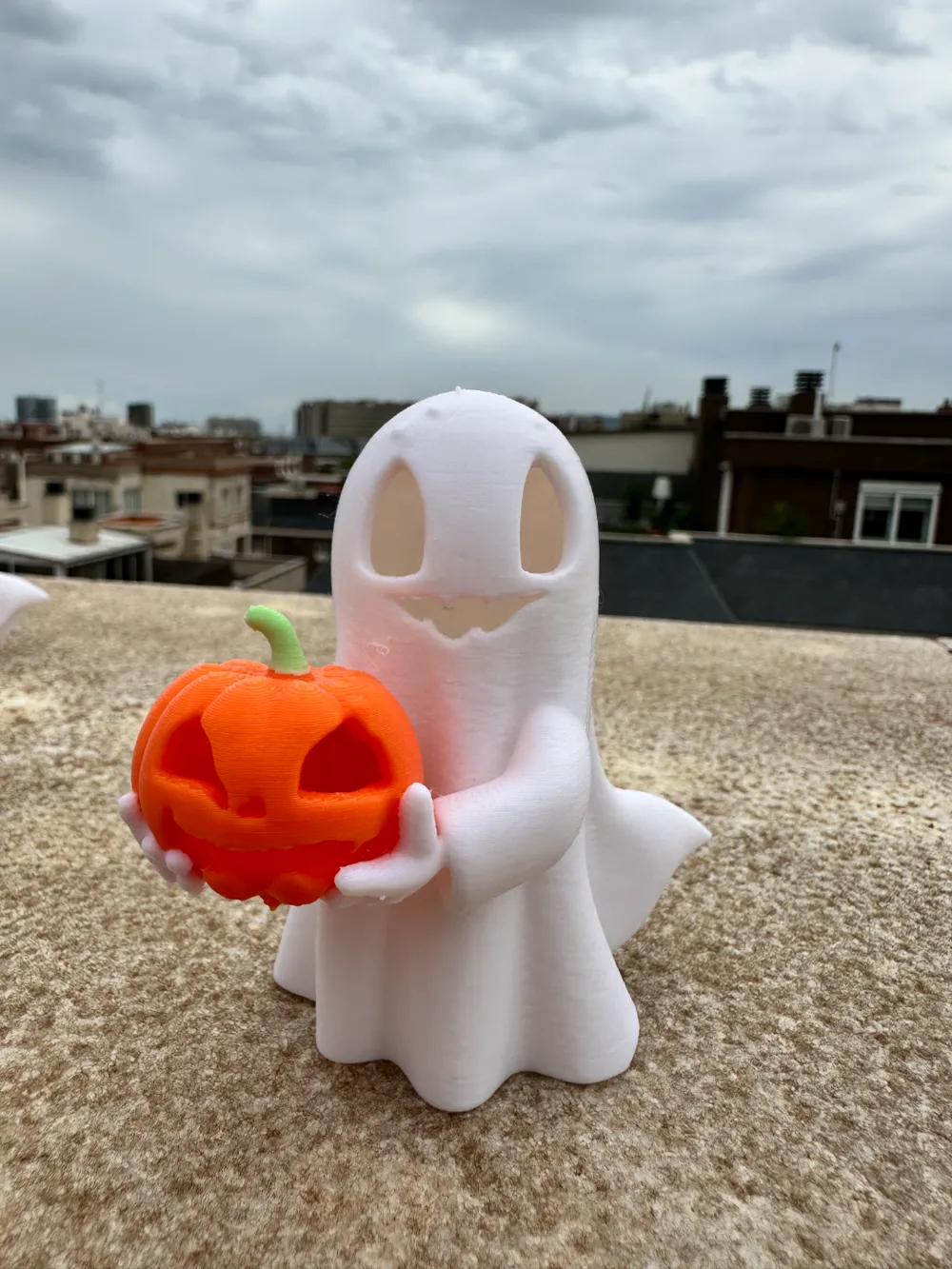 Cheeky Ghost with Pumpkin - Free 3D Print Model - MakerWorld