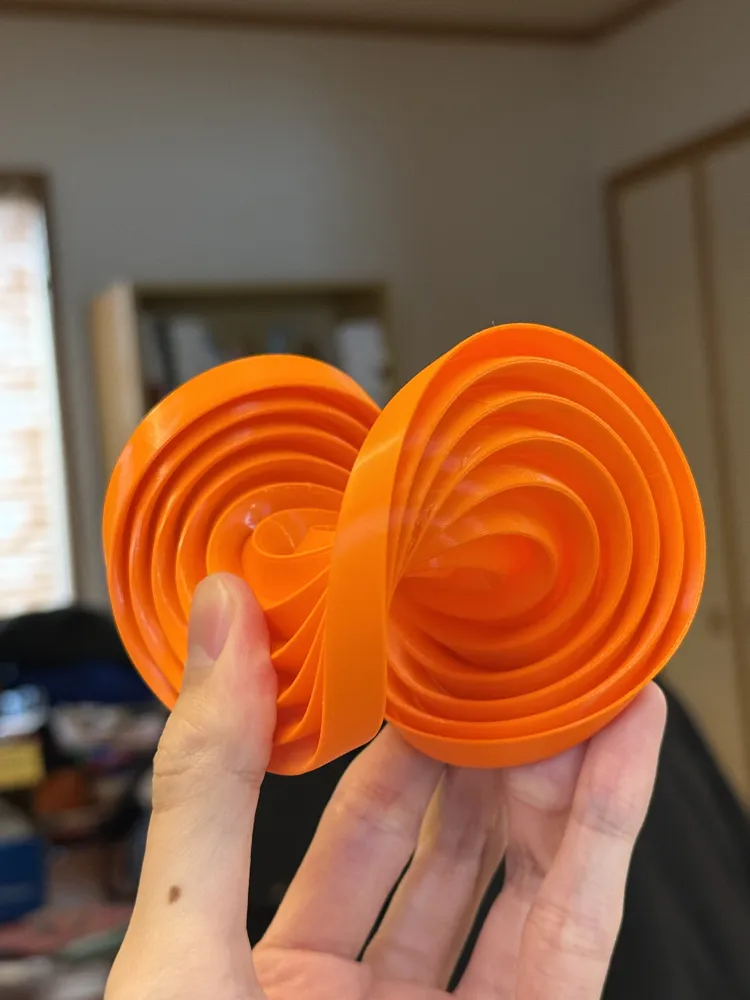TPU hyperbolic fidget toy by Keishiro Ueki MakerWorld: Download Free 3D ...