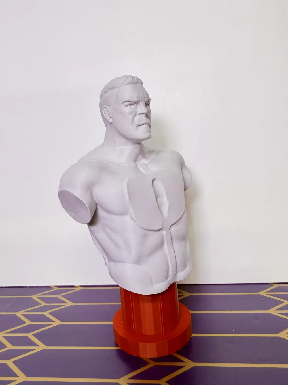 Omni-Man Bust - Invincible by Layered VisionsMakerWorld: Download Free 3D Models