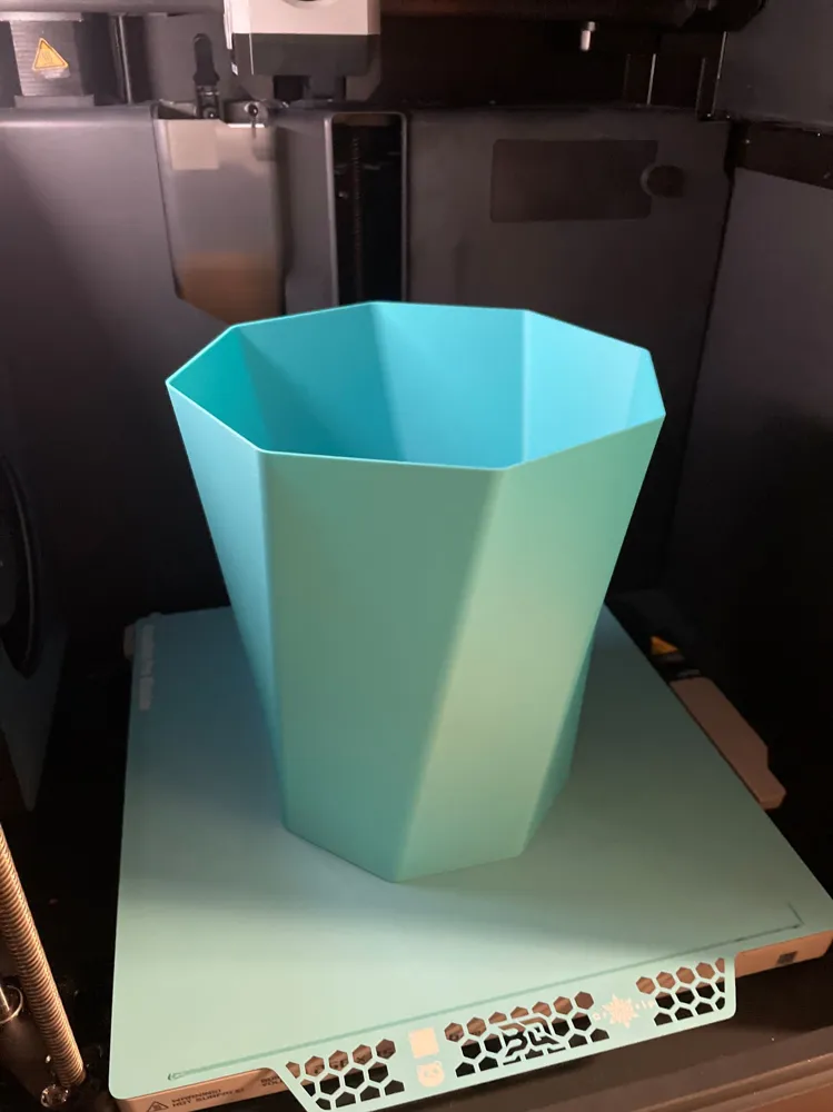 Geometric Trash Bins in Two Sizes (Vase Mode) by m@ MakerWorld ...