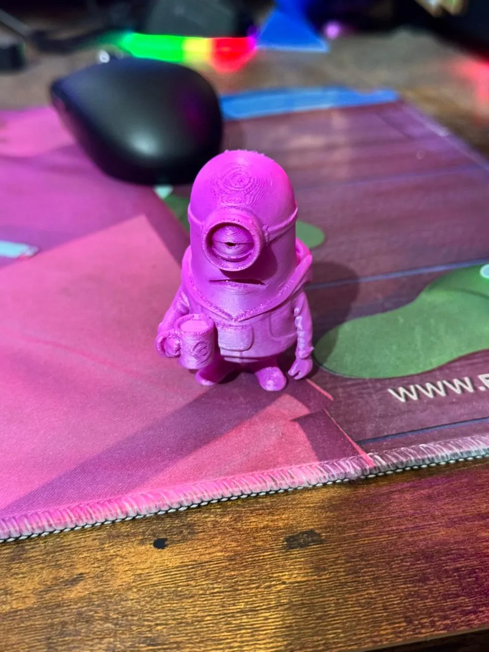 Minion "we're closing the papoi" | meme - Free 3D Print Model - MakerWorld