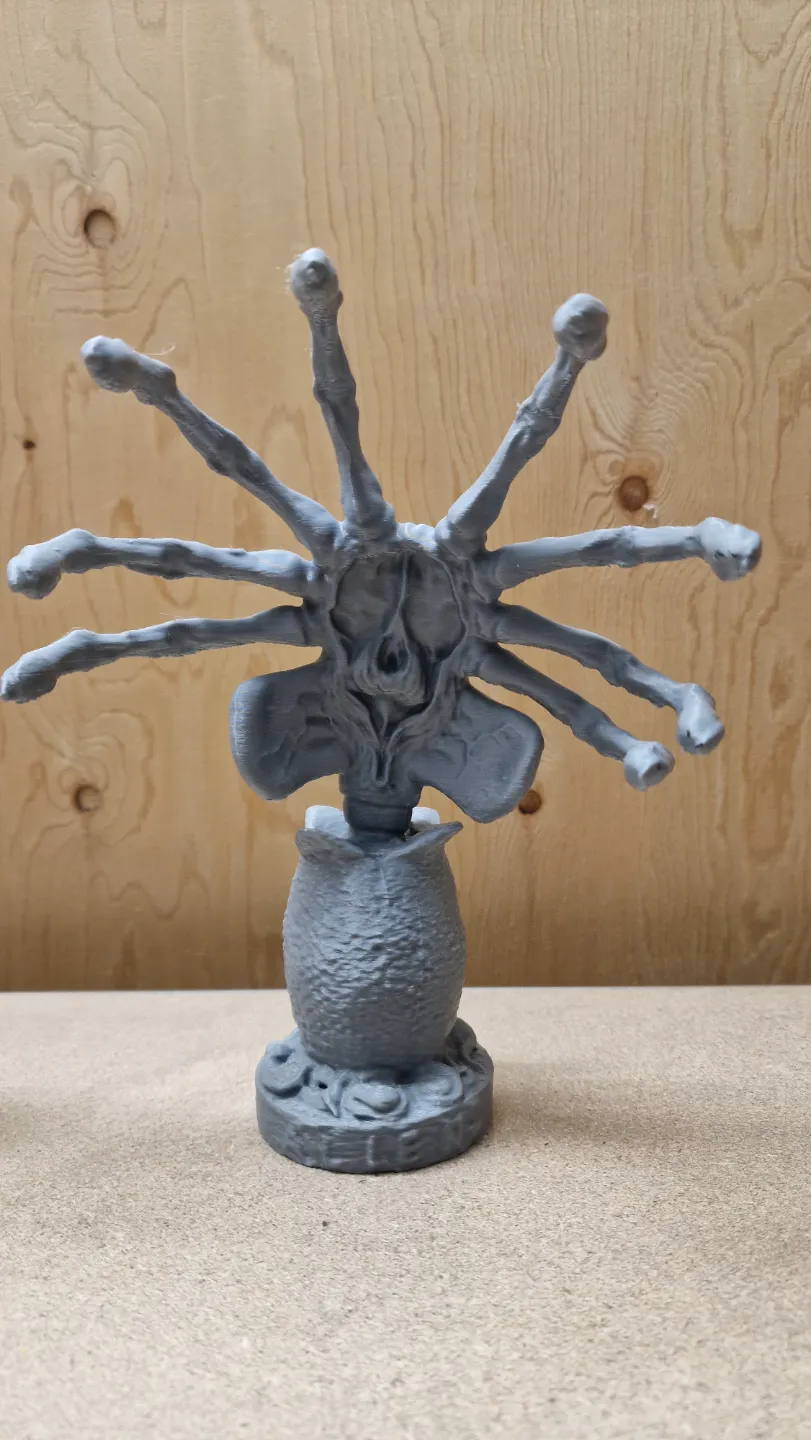 Facehugger by Ruben3d MakerWorld: Download Free 3D Models