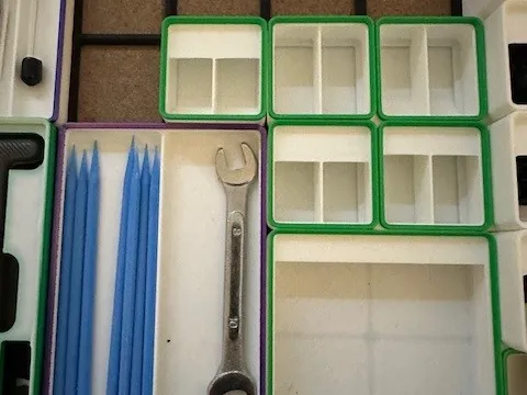 Gridfinity Bins with Dividers by Mitch Milam - MakerWorld