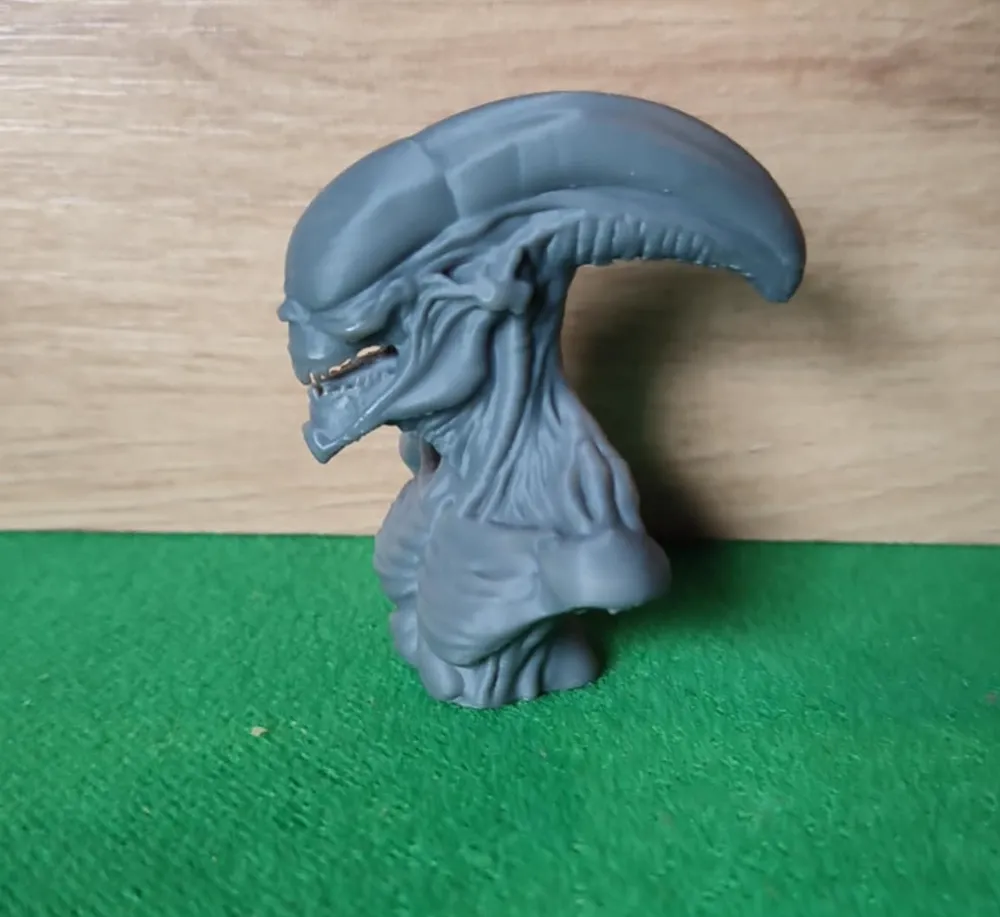 Bust Alien (Xenomorf) 12cm by SwotariCZMakerWorld: Download Free 3D Models