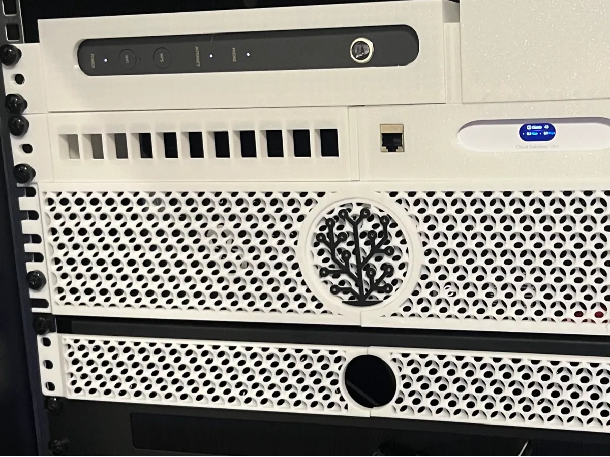 2U Rack Faceplate Mac Pro Look 19" - Free 3D Print Model - MakerWorld