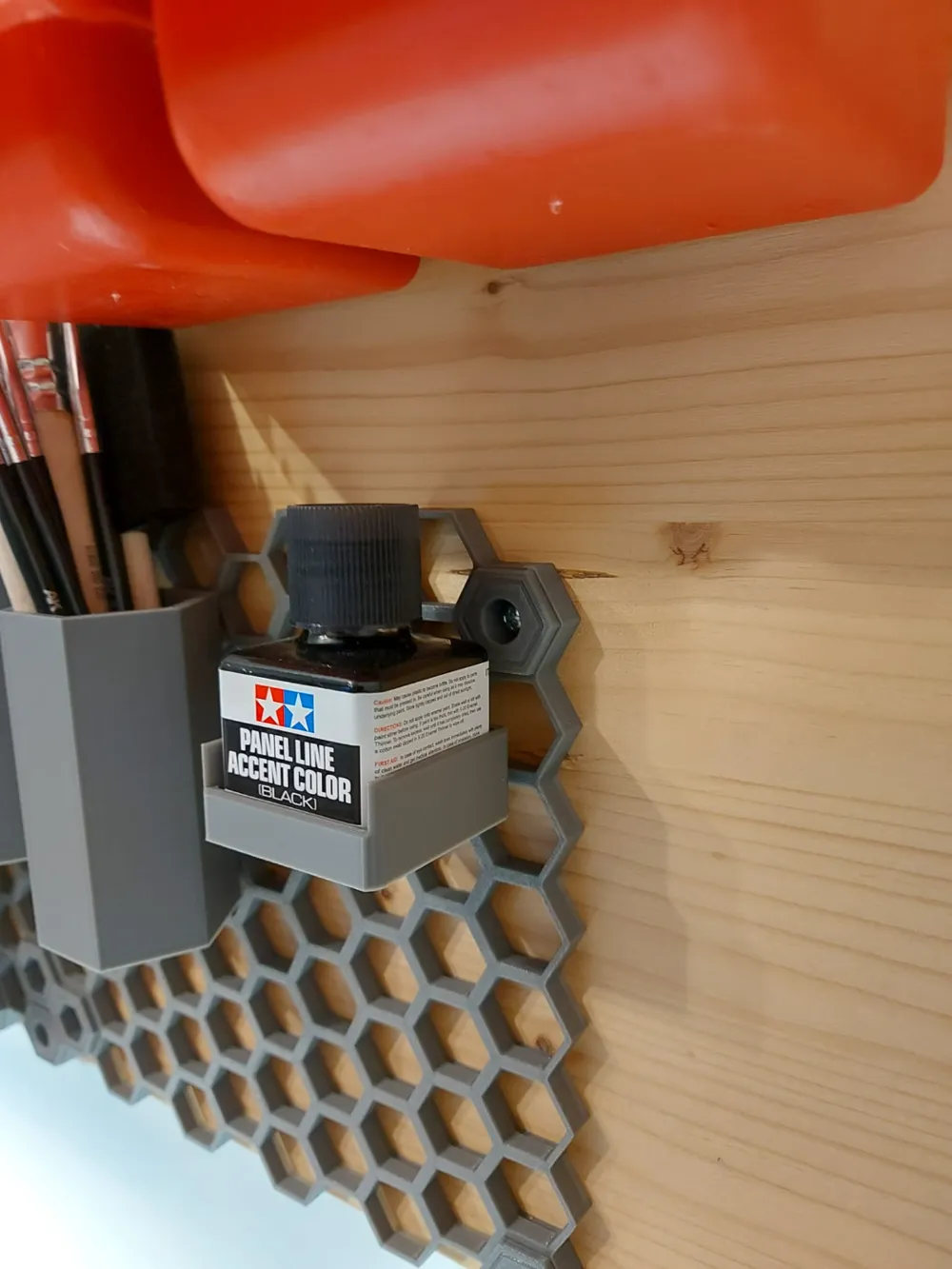 Tamiya panel liner shelf - Honeycomb Storage Wall by Deky899 - MakerWorld