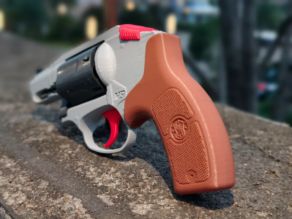 s&w bodyguard .38 Revolver Fidget Spinner toy by 补补觉去 MakerWorld ...