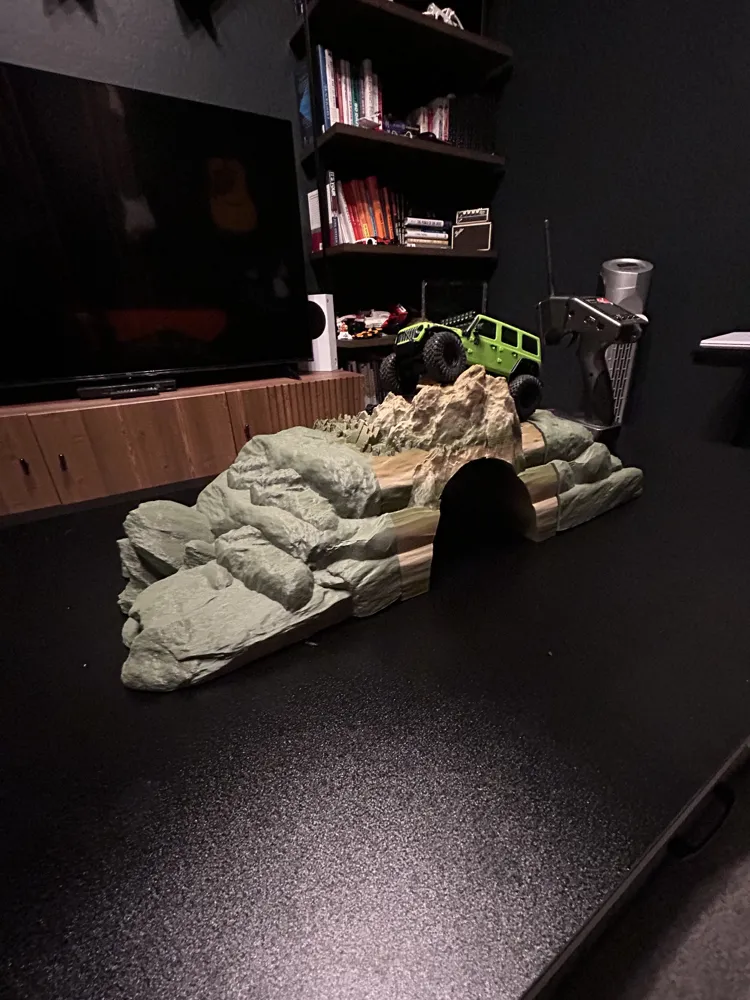 SCX30 Crawler Rock Middle Section - Free 3D Print Model - MakerWorld
