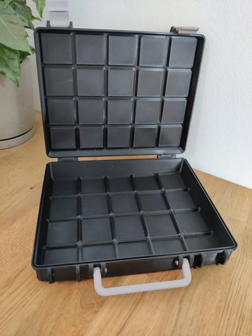 Rugged Gridfinity Box with Handle (Parametric) Remixed by Migro ...