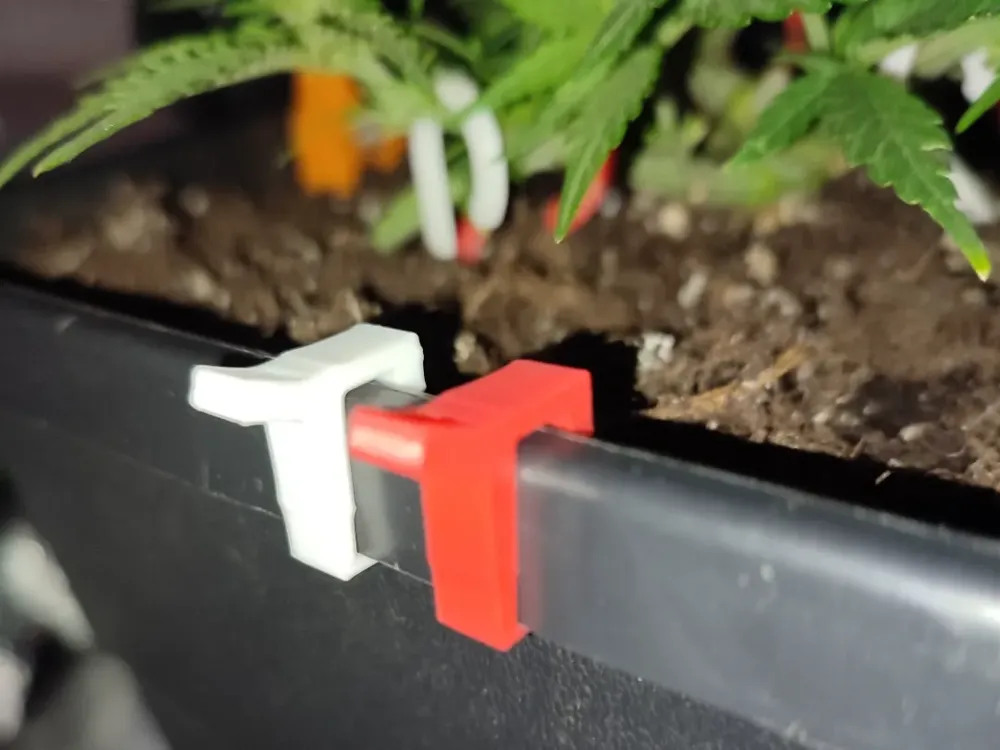 LST Bucket Clip by HT4L Printing MakerWorld: Download Free 3D Models