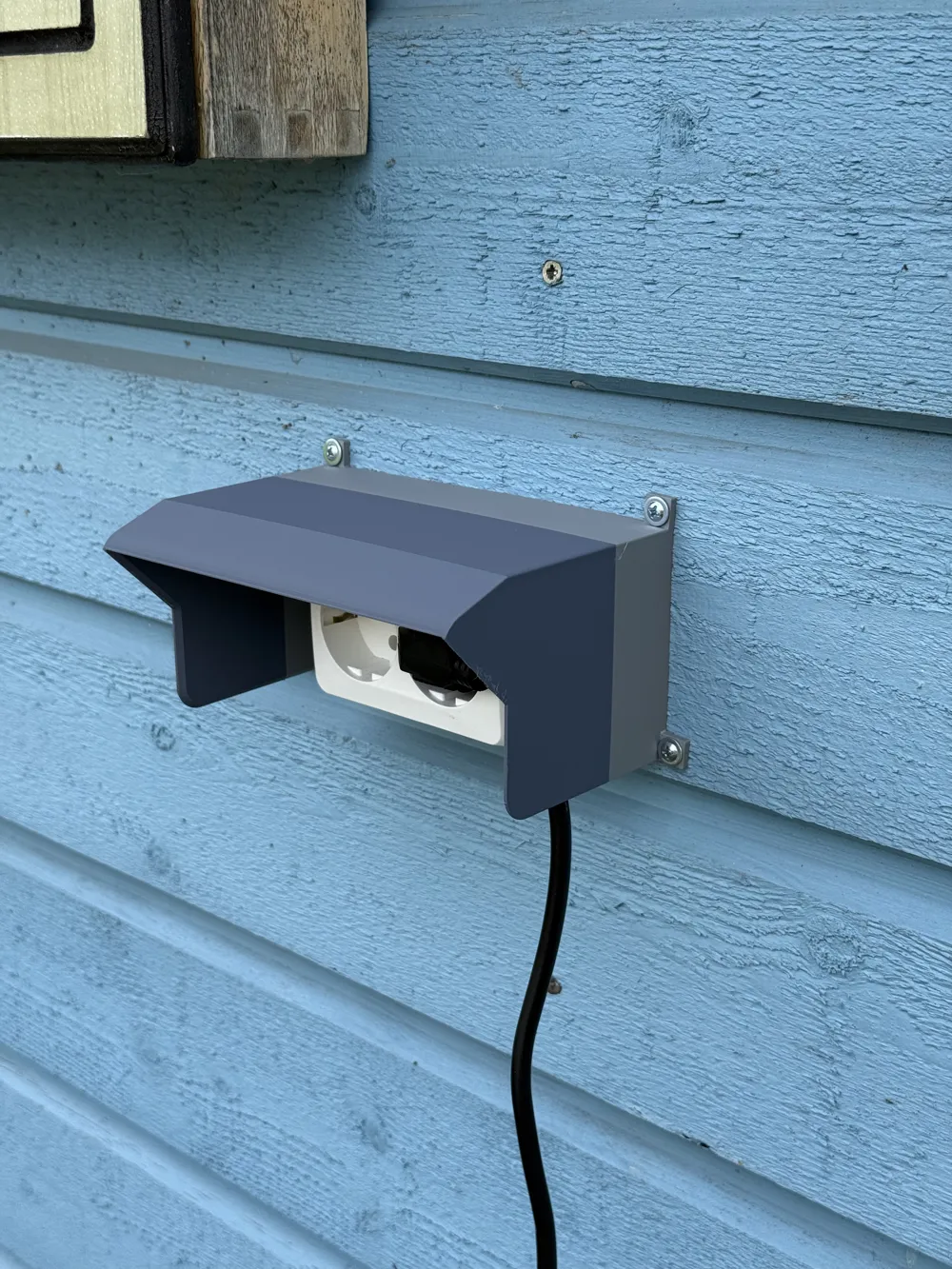 Simple roof for street socket by dmskzn MakerWorld: Download Free 3D Models