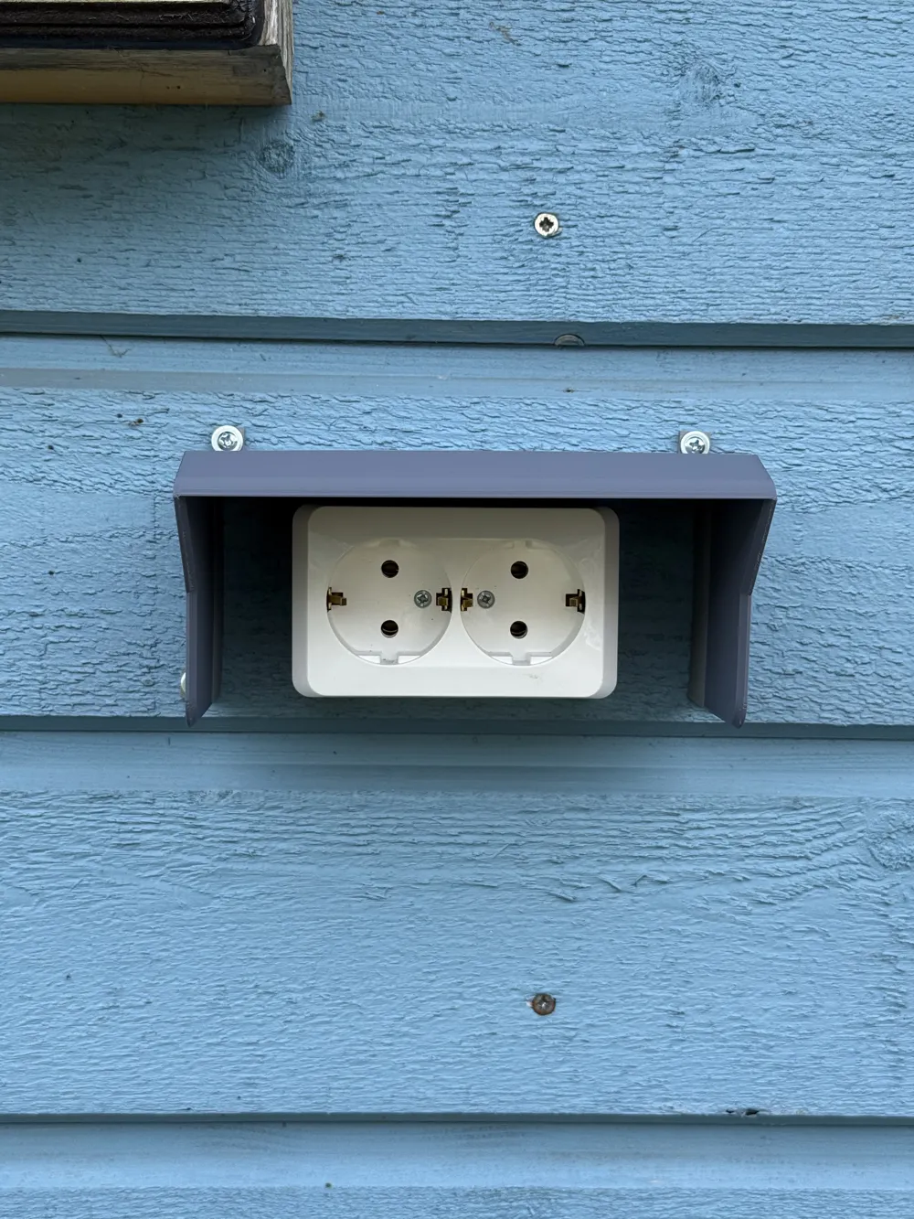 Simple roof for street socket by dmskzn MakerWorld: Download Free 3D Models